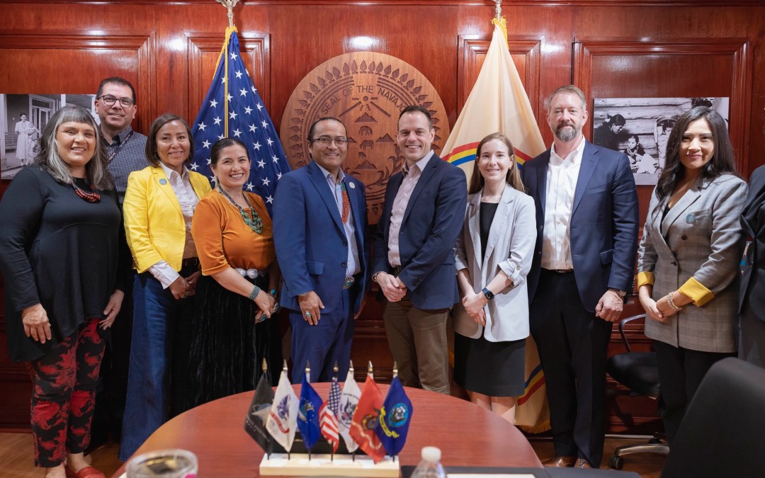 Members of the U.S. Department of Justice head to the Navajo Nation to ...
