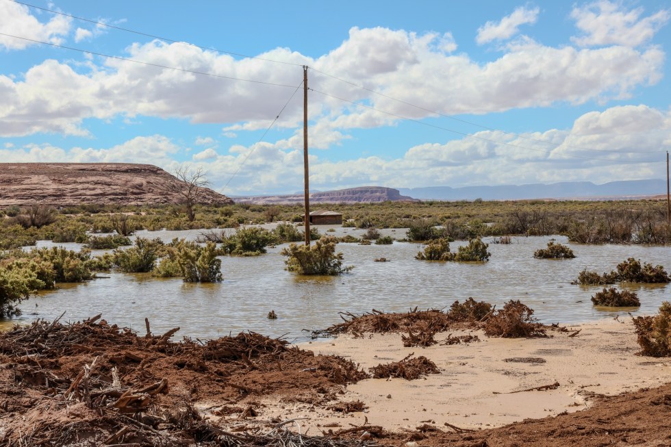 President Nygren Visits Dennehotso After Severe Flooding